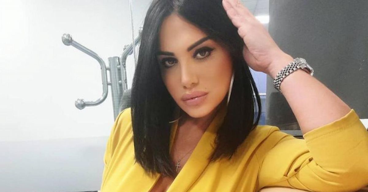 SOCIAL/ Marika Fruscio suona la carica con l’ultimo look: “Ci siete ...
