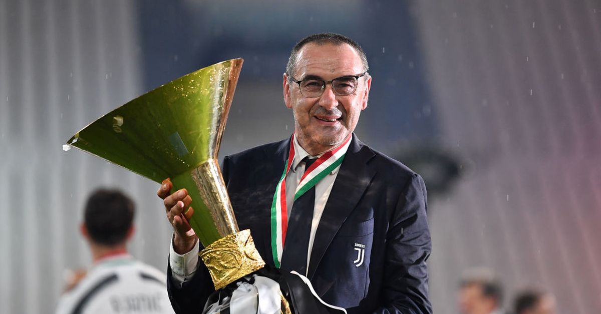 Il meme – Lieve malore per Maurizio Sarri… guardando Roma-Fiorentina ...