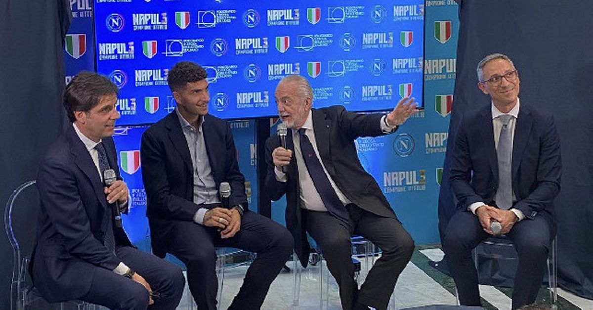 De Laurentiis: “Lo scudetto simboleggia la rinascita di Napoli. Sul futuro di Spalletti ...
