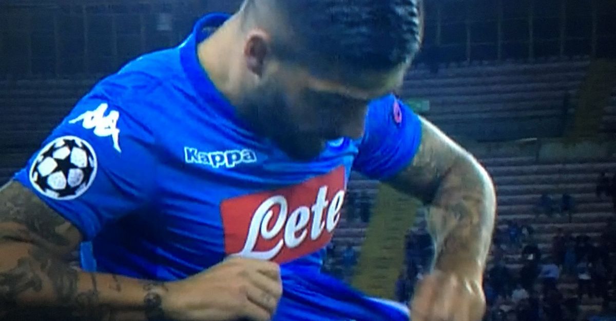 Napoli, che gaffe: Insigne dedica il gol a Milik, ma la maglia è ...