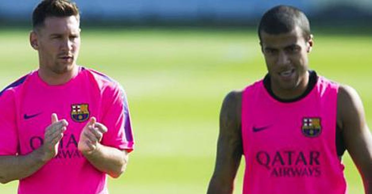 VIDEO / Rafinha, che numero con una chewing-gum! Ma Messi lo vede… - FC ...