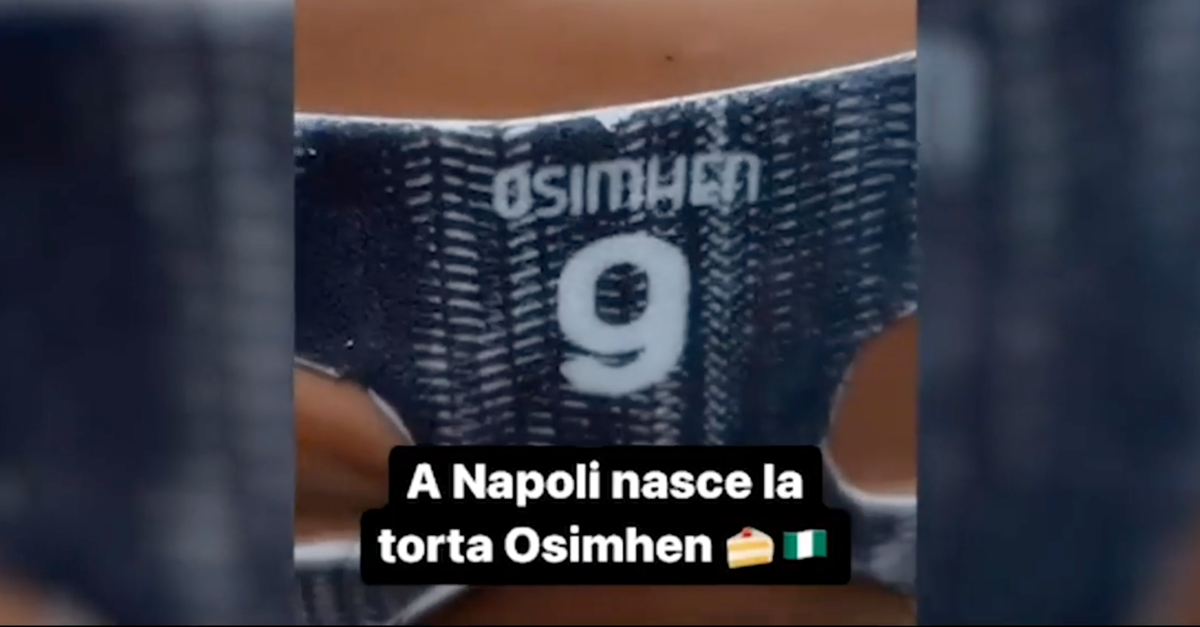 VIDEO / A Napoli nasce una torta speciale per omaggiare Osimhen - Golssip