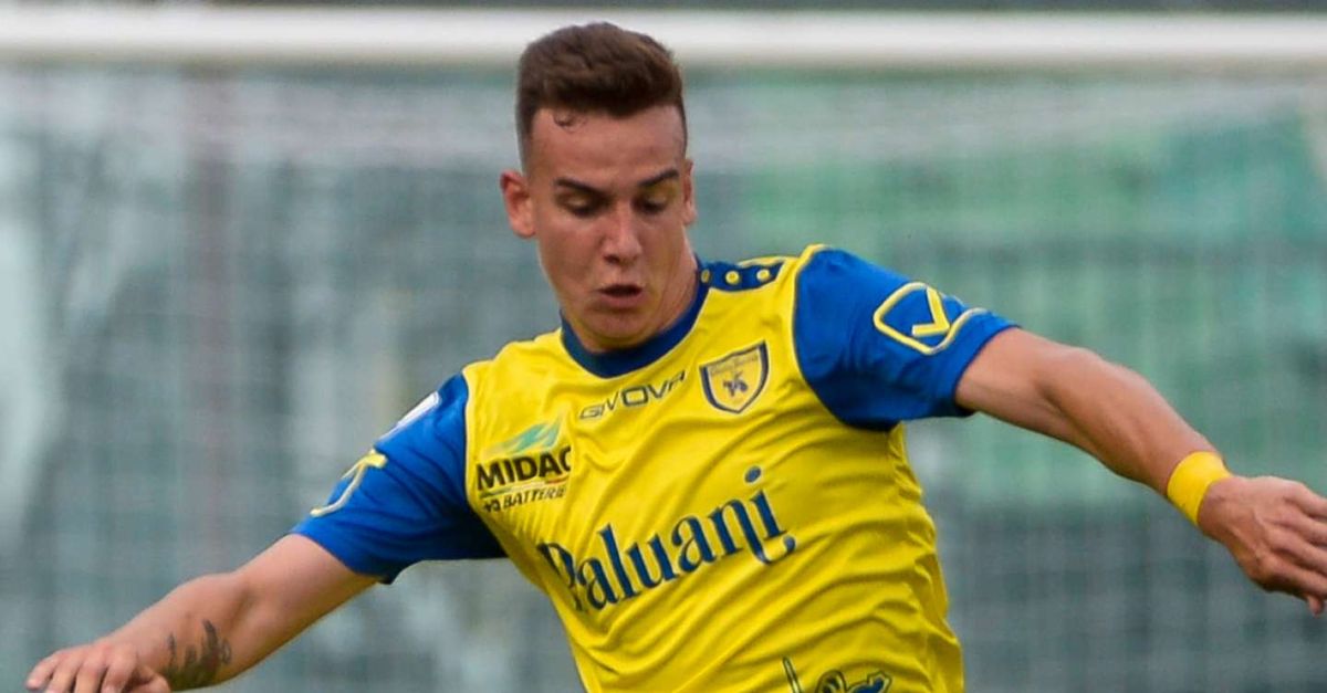 Mercato Roma, continua la trattativa col Chievo per Isufaj - Forzaroma ...