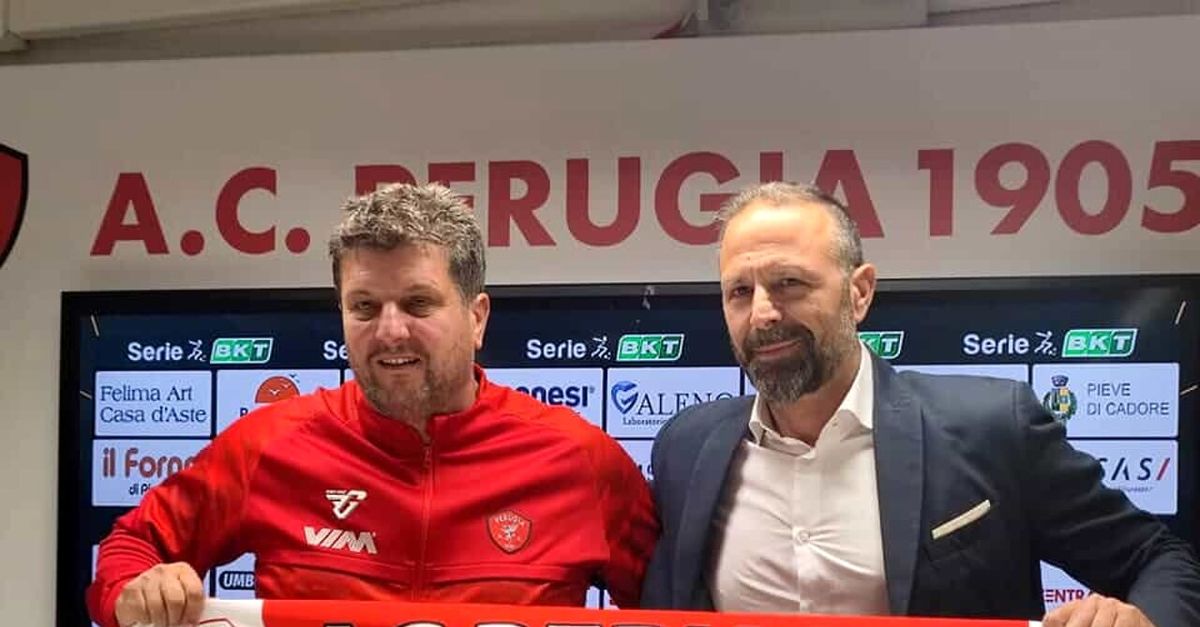 Perugia, forte contestazione al presidente: i tifosi lo aspettano fuori ...