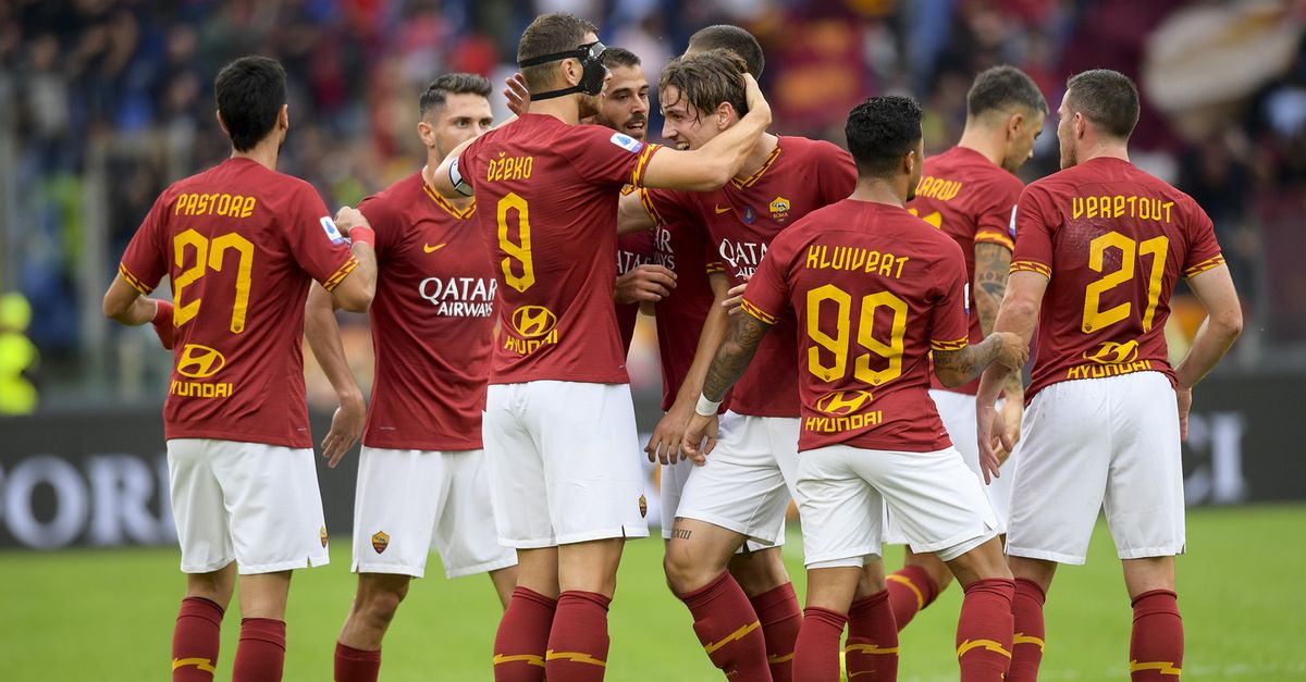Roma, i giocatori si tagliano lo stipendio. Zaniolo: “Voglio diventare ...