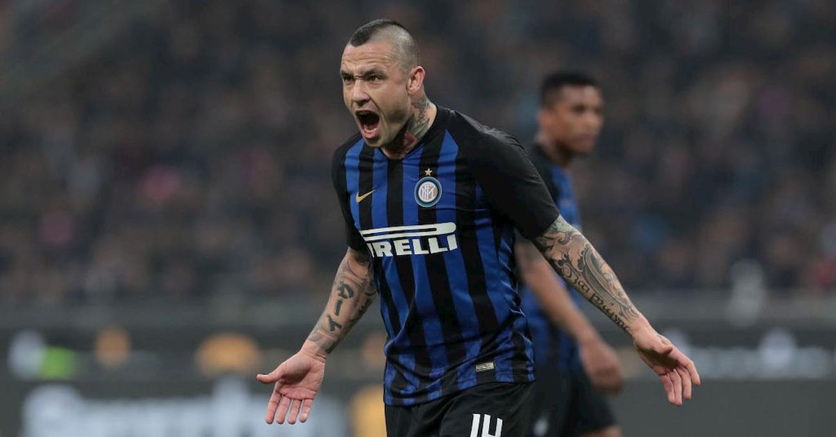Inter, due settimane fa proposto al Barça Nainggolan-Vidal: Conte non ...