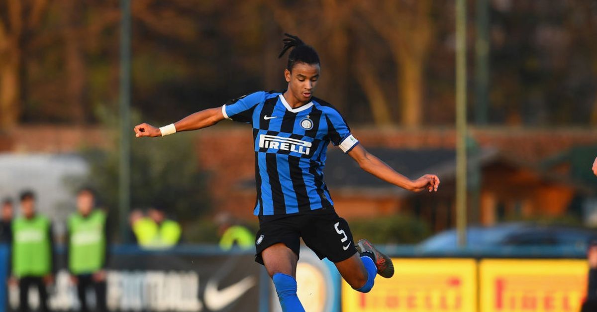 Inter, UFFICIALE: nuovo affare con il Crotone, ceduto Schirò a titolo ... Inter, UFFICIALE: nuovo affare con il Crotone, ceduto Schirò a titolo ...