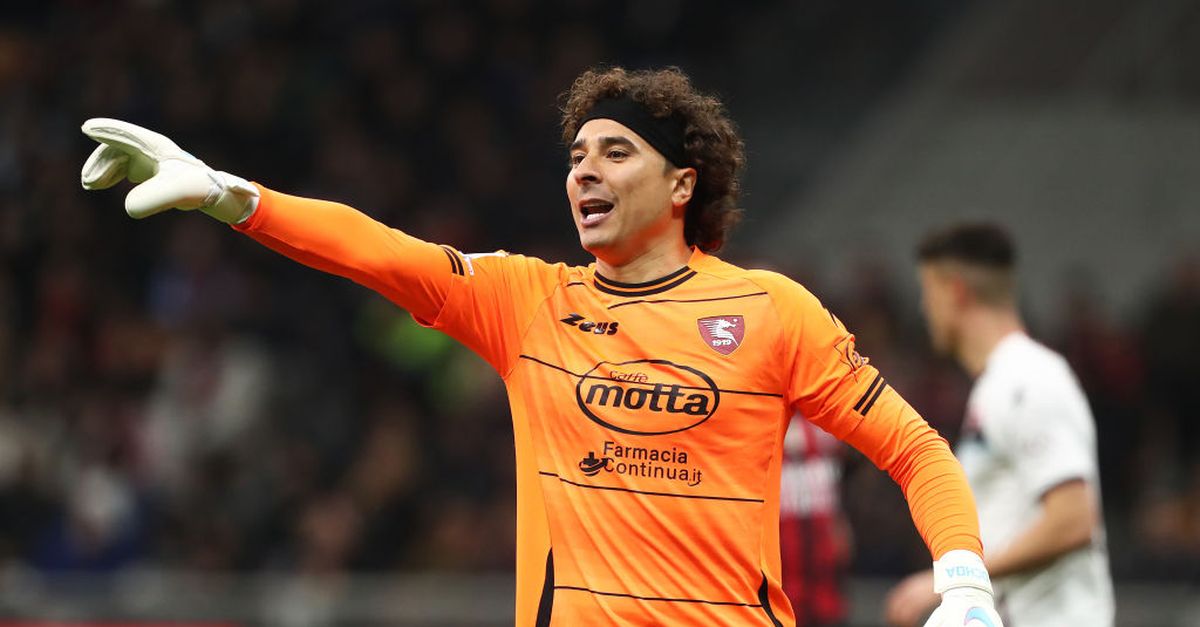 Super Ochoa contro il Milan e voto da urlo: “Ha sei dita, cancella ...