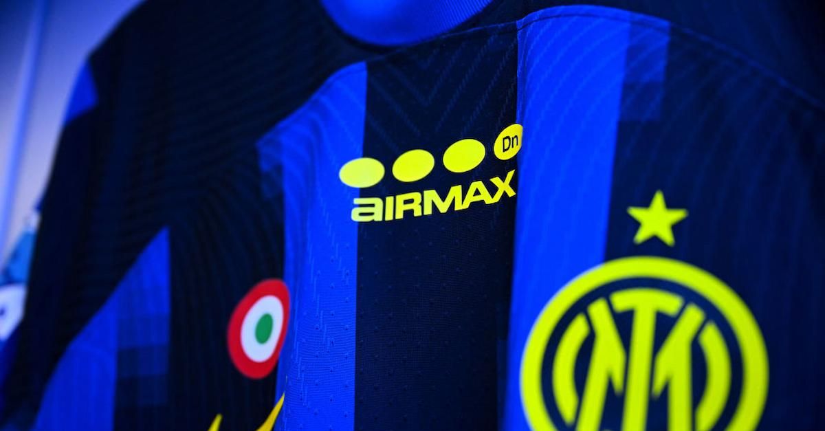 VIDEO / Inter-Empoli, interisti in campo con maglia dedicata ad Air Max ...