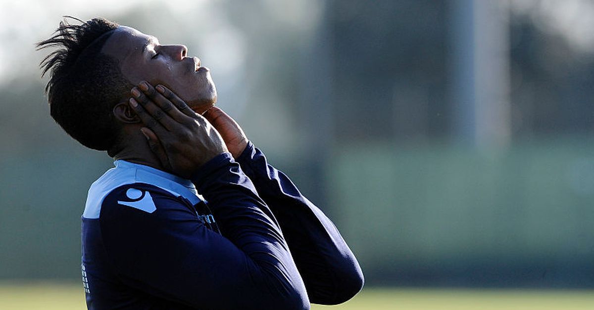 LAZIO – Si ferma Keita, problema al ginocchio: scatta l’allarme! Gli ... LAZIO – Si ferma Keita, problema al ginocchio: scatta l’allarme! Gli ...