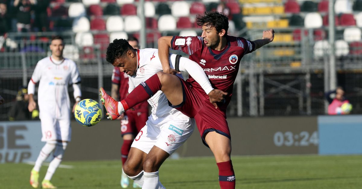 Cittadella, che disastro: Danzi espulso dopo 20′, il Südtirol passa al ...