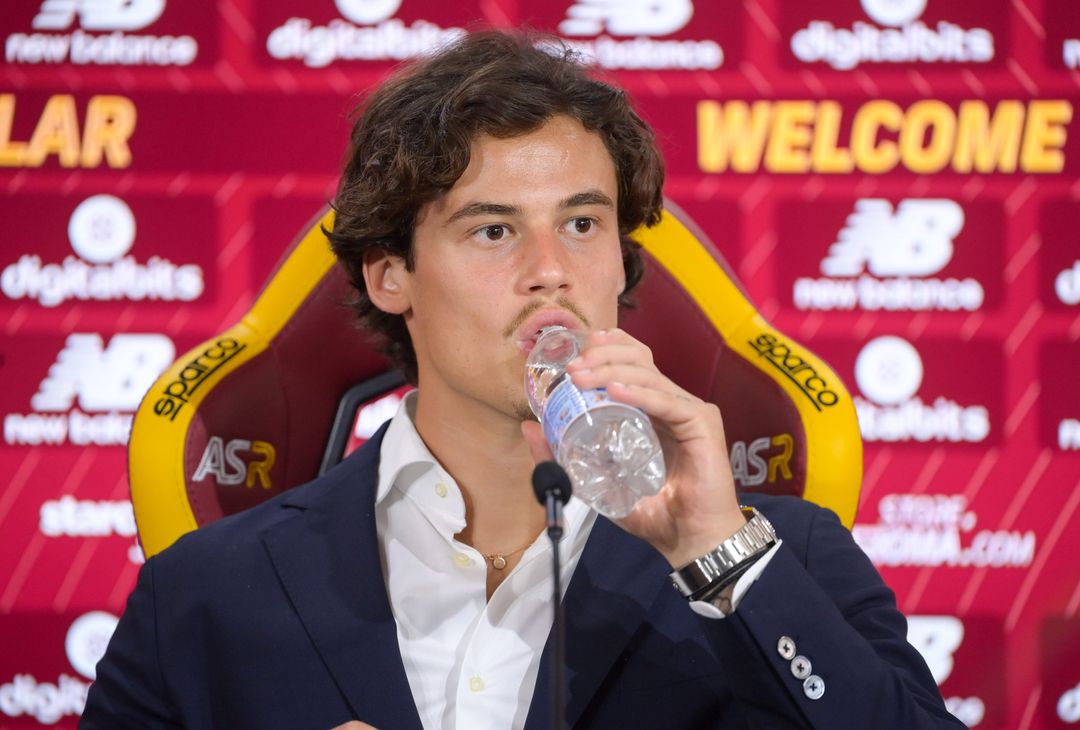 Roma, la conferenza stampa di presentazione di Svilar – FOTO GALLERY ...