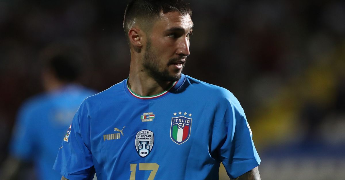 FOTO Politano si gode le vacanze a Formentera con famiglia e amici ...