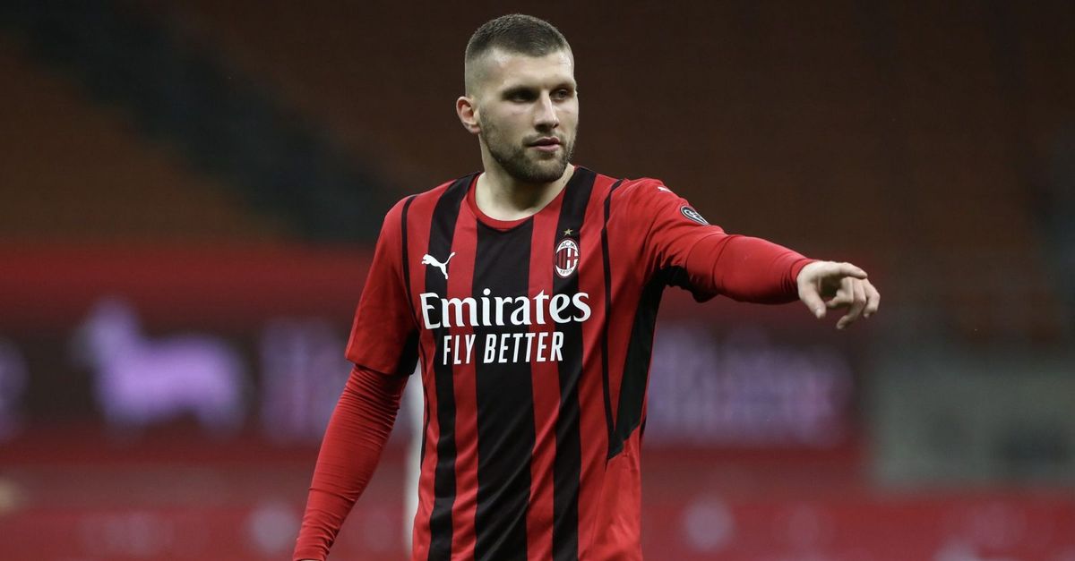 Milan, Rebic arrivato pochi minuti fa in sede (Video) - Pianeta Milan