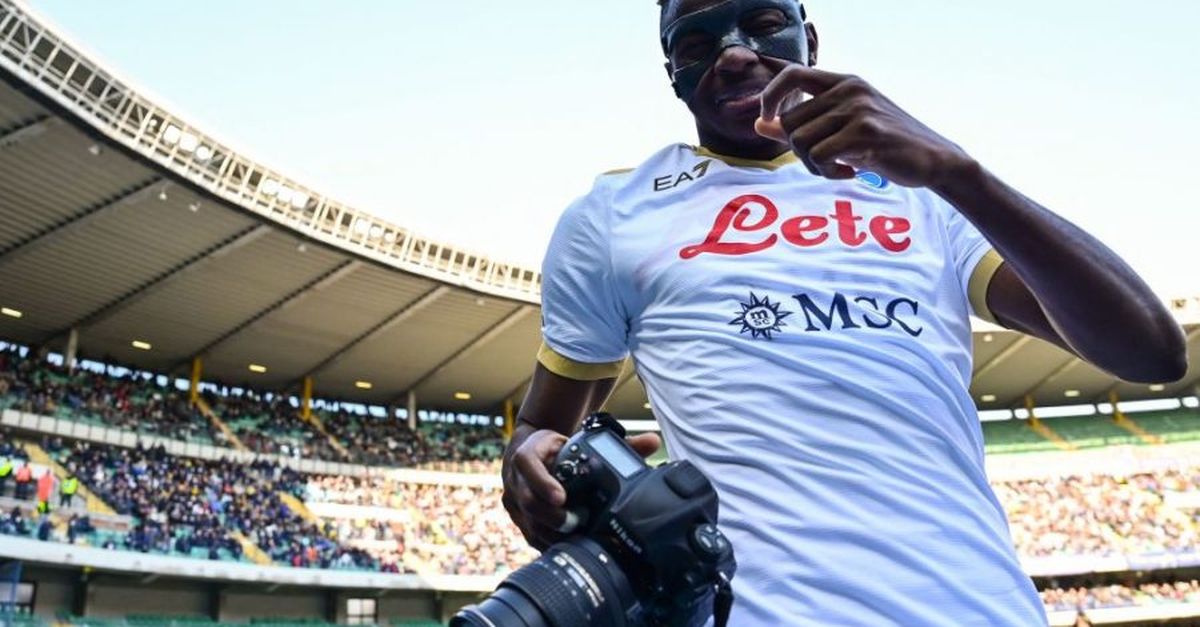 Sky: “Osimhen e i tempi di recupero dall’infortunio: il possibile rientro…” - SosFanta