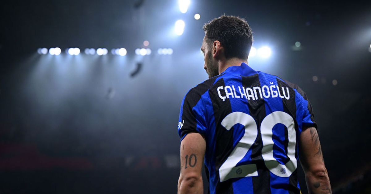 Calhanoglu esulta, ma avverte l’Inter: “Il lavoro non è finito” - FC ...