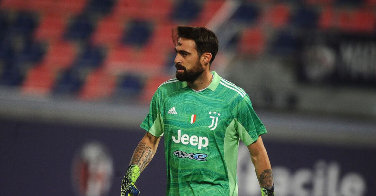 UFFICIALE – Pinsoglio rinnova il contratto con la Juve, ora serve il ... UFFICIALE – Pinsoglio rinnova il contratto con la Juve, ora serve il ...