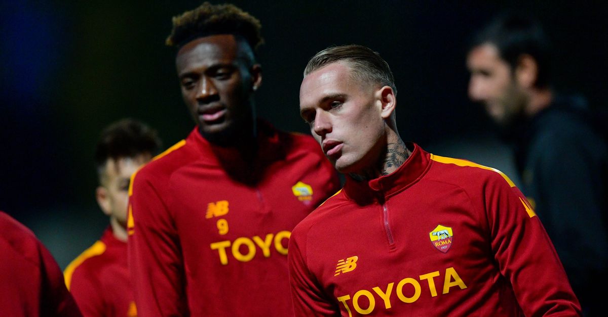 Caso Karsdorp, non si presenta: è rottura totale - Forzaroma.info Caso Karsdorp, non si presenta: è rottura totale - Forzaroma.info