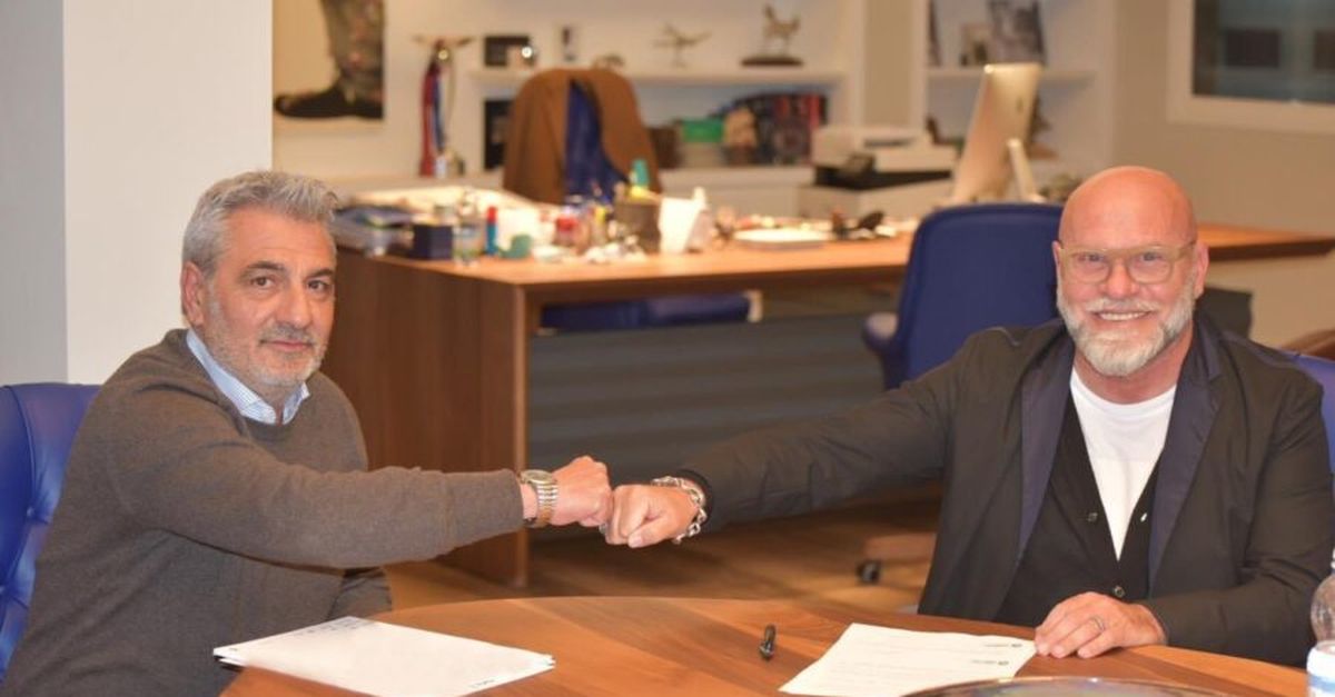 UFFICIALE – Cosmi è il nuovo allenatore del Crotone: il comunicato ... UFFICIALE – Cosmi è il nuovo allenatore del Crotone: il comunicato ...
