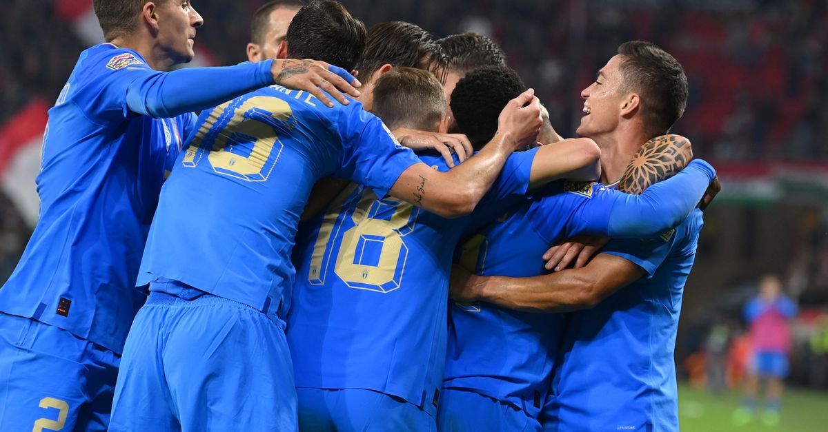 FOTO La Nazionale cambia sponsor dopo 20 anni: la nuova maglia - Calcio ...