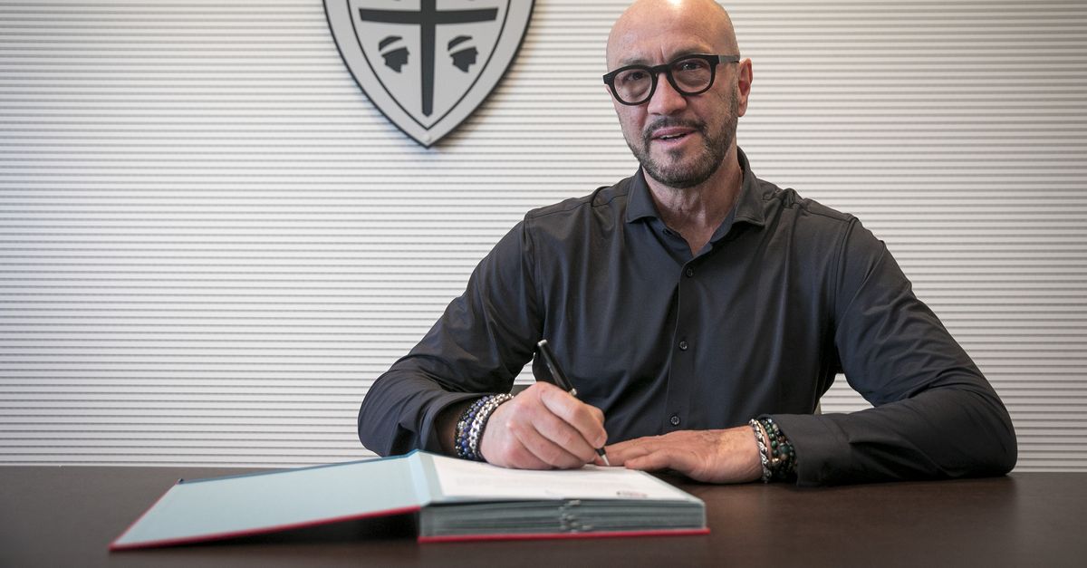 UFFICIALE – Walter Zenga è il nuovo allenatore del Cagliari: c’è la ... UFFICIALE – Walter Zenga è il nuovo allenatore del Cagliari: c’è la ...