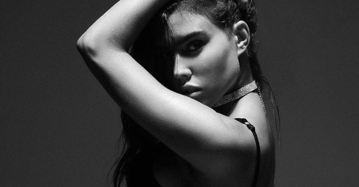 Michelle Sander, ombre super sexy. Shooting hot: il lato b della ...