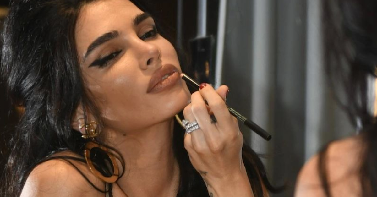 Jovana, che spettacolo! Lady Djordjevic scuote i social sol suo super décolleté - Golssip