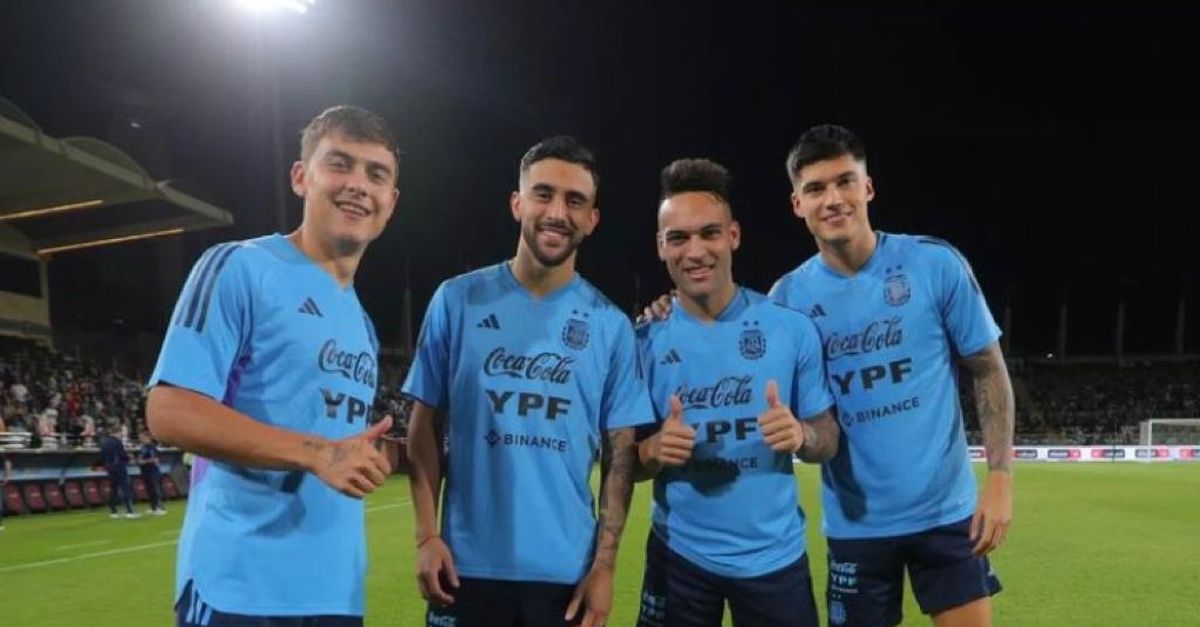 Verso il Qatar, Nico si allena e posa con tre compagni della Serie A ...