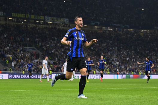Inter, è un Dzeko grandi numeri: sempre presente, già 6 gol. In Europa ... Inter, è un Dzeko grandi numeri: sempre presente, già 6 gol. In Europa ...