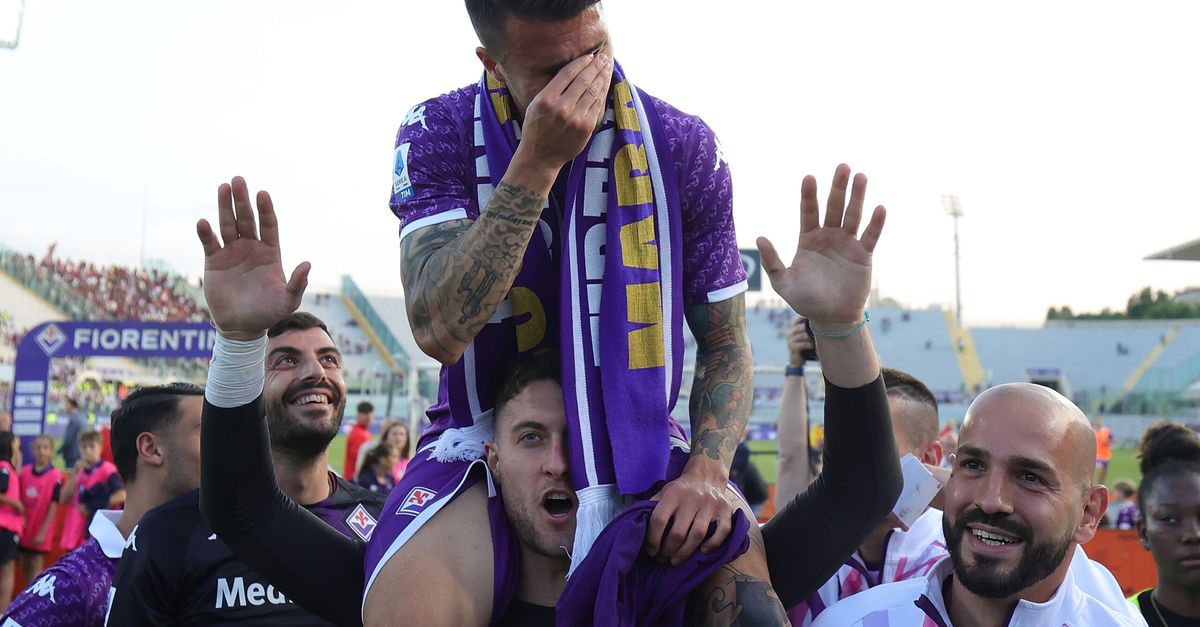 FOTO – “Grazie per sempre. Lollo uno di noi”: la Fiesole omaggia Venuti ...