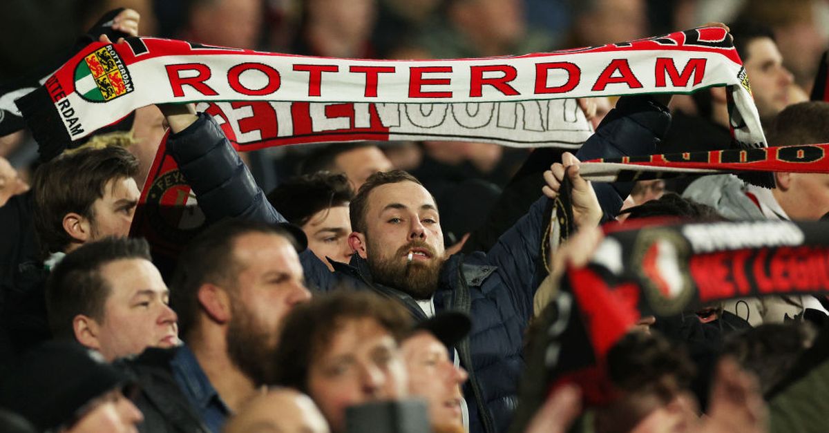 Hooligans, razzismo e provocazioni: con gli olandesi dieci anni al ...