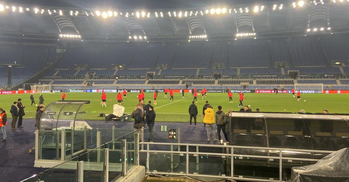 Cluj in campo per la rifinitura in vista del match contro la Lazio ... Cluj in campo per la rifinitura in vista del match contro la Lazio ...